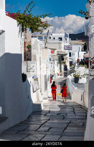 Street scene Oia Stock Photo - Alamy
