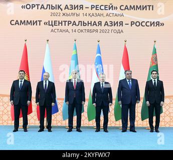 From right, Russian President Vladimir Putin, Russian Deputy Defense ...