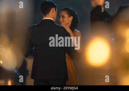 Thomas Doherty and Nathalie Emmanuel in Screen Gems in "The Invitation ...