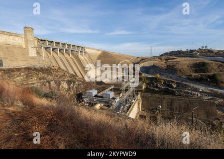 Folsom, CA, USA. 30th Nov, 2022. The new spillway at the Folsom Dam in ...