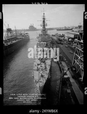 USS Little Rock (CLG-4), a Cleveland-class light cruiser converted to a ...