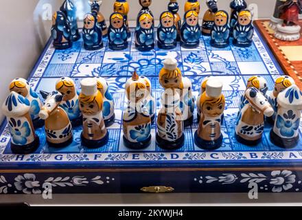 Russian chess set. Chess sets from Russia. Chess pieces. Chess figure ...