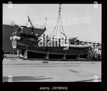 42' Aircraft Refueling Boat [19-NN-42' Aircraft Refueling Boat-154687 ...