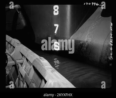 AGSS-243 Bream , Ships, Naval Vessels, Boats, Naval History, Navy Stock ...