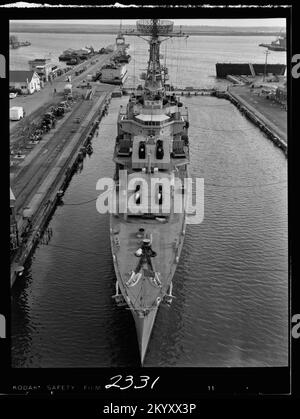 DD-758 Strong , Ships, Naval Vessels, Boats, Naval History, Navy Stock ...