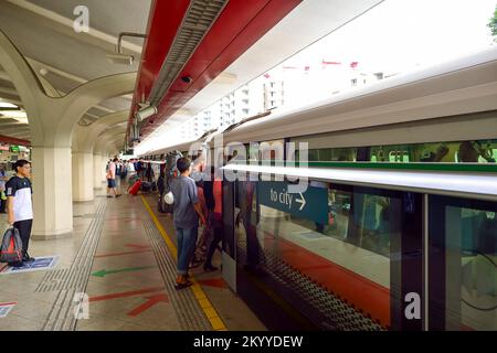 SINGAPORE - NOVEMBER 07, 2015: half-height platform screen doors at MRT ...