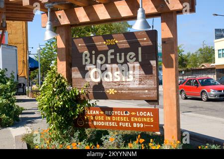Biofuel Oasis, biodiesel station in Berkeley, CA Stock Photo - Alamy