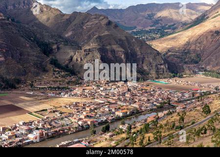 Mirador Taray, view of Pisac, also Pisaq, valley of the Urubamba river ...