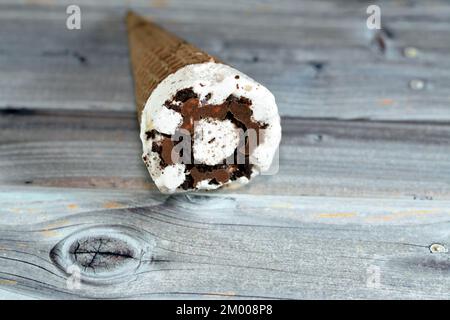 Various ice cream cone wafers stacked ready for use Stock Photo - Alamy