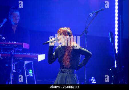 ZAZ, singer, honorary prize winner, sings, presentation of the German ...