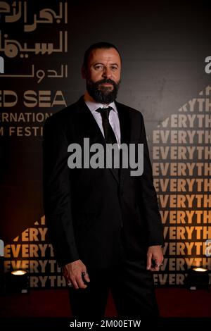 Palestinian actor Ali Suliman walks the red carpet as he arrives to the ...