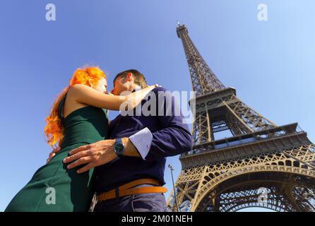 pretty young enamoured and beauty caucasian couple in Paris Stock Photo ...