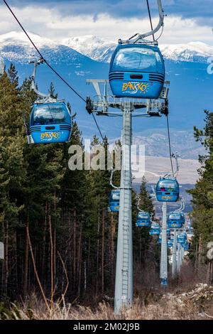Bansko, lift cabin, Balkans, Bulgaria, famous ski resort Stock Photo ...