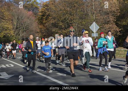 The Thanksgiving morning 5K annual Turkey Trot is a popular run for ...