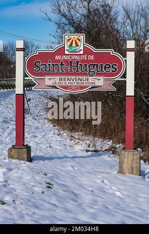 Welcome to Saint-Hugues sign in Quebec, Canada Stock Photo - Alamy