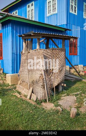 Makeshift Toilet Shack Inle Lake Myanmar Stock Photo - Alamy