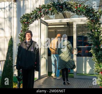 Limerick Christmas , ice rink in the city center and a colorful fair ...
