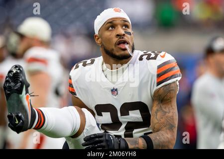 Cleveland Browns safety Grant Delpit (22) defends during an NFL ...