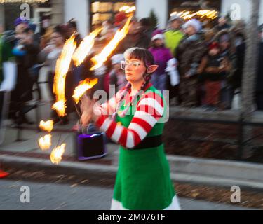 Hilliard, Ohio, USA. 4 December, 2022. Bree of The Amazing Giants ...