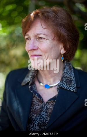 Dr Nina Fedoroff speaking at Auckland University on Jan 27th 2010 ...