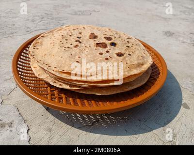 Chapati, also known as roti, rotli, safati, shabaati, phulka, chapo ...