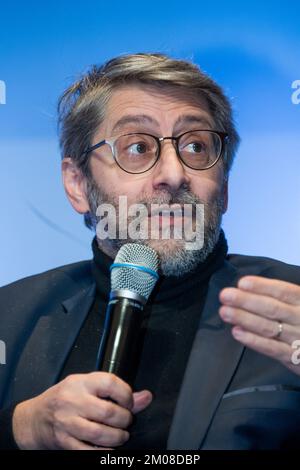 Grand Rabbi of France Haim Korsia, right, talks to the President of the ...