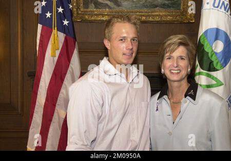 International Conference and Handshakes of during Christine Todd ...