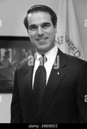 Office of Administration and Resource Management - Luis Luna Portraits ...