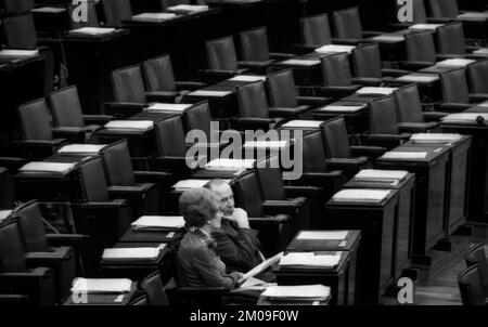 The German Bundestag with the debate on the Radical Decree on 15.11. ...