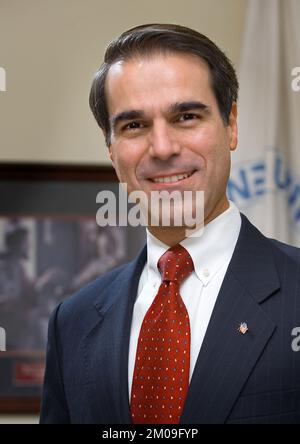 Office of Administration and Resource Management - Luis Luna Portraits ...