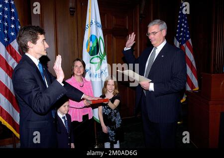 Office of Water - Ben Grumbles Swearing-In , Environmental Protection ...