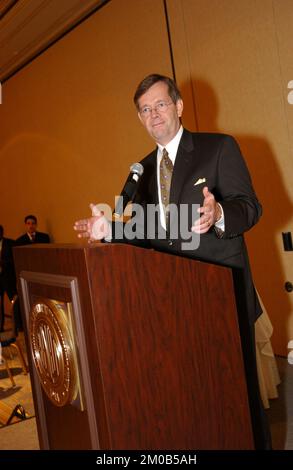 Administrator Mike Leavitt addresses American Association of State ...