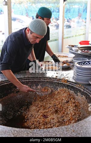 Plov (aka Pilaf or Palov) being served, Besh Qozon Plov Restaurant ...