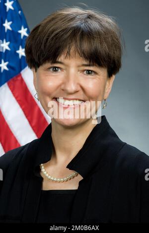 Regional Administrators, LPJ Admin - Portrait of Susan Hedman, R5 ...