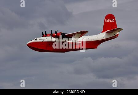 US Navy Martin Mariner flying boat and water bomber Stock Photo - Alamy