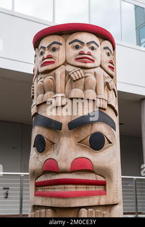 Native Alaskan Totem Pole Figure in Anchorage, Alaska Stock Photo - Alamy
