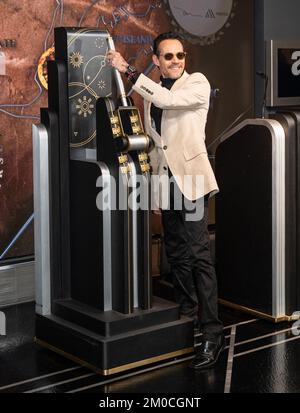 Marc Anthony Ceremonial Lighting At The Empire State Building -PICTURED ...