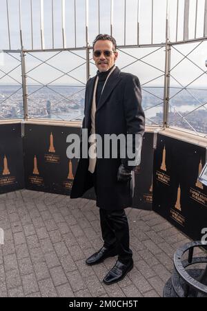 Marc Anthony poses on observation deck during visit to Empire State ...