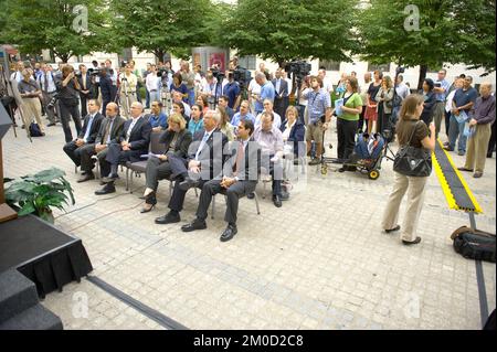 Office of the Administrator (Stephen L. Johnson) - Hydrogen Car ...
