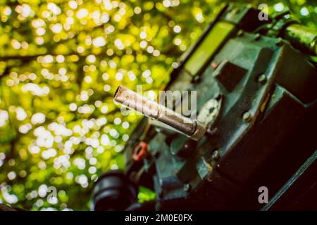 Crooked starter for starting the engine of a walk-behind tractor close ...