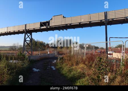 HS2 conveyor bridge over Grand union canal. high speed rail network construction site photo ...