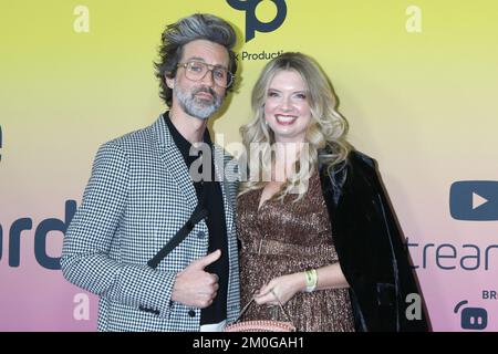 LOS ANGELES - DEC 4: Link Neal, Christy Neal at the 2022 Streamy Awards ...