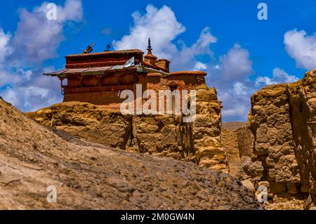 Collapsed houses in the kingdom of Guge, Western Tibet, Asia Stock ...
