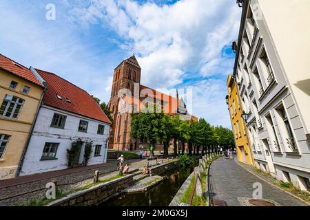Hanseatic houses before the Church of St. Nicholas, Unesco world ...