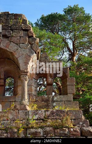 France, Bas Rhin, Heiligenstein, 13th century Landsberg castle ...