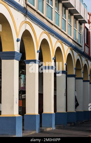 Arcade in the Mexican city of Tehuacan Stock Photo - Alamy