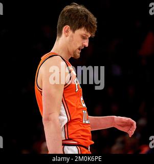 Iowa forward Kris Murray (24) shoots a 3-point basket ahead of Indiana ...