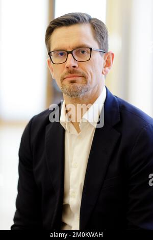 Kiel, Germany. 02nd Dec, 2023. Soccer, Bundesliga 2, Holstein Kiel - SV ...