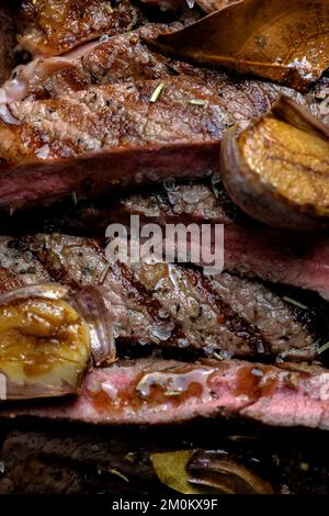 Grilled steak chargrilled to medium rare Stock Photo - Alamy