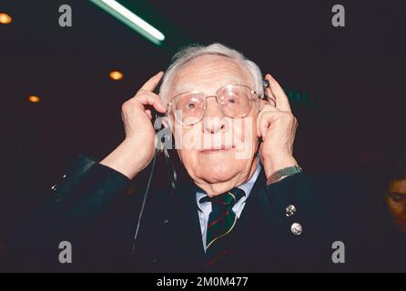 American biochemist Julius Axelrod, winner of the Nobel Prize in ...